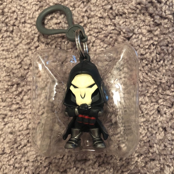 Blizzard | Other | Overwatch Backpack Hanger Reaper Keychain Figure ...